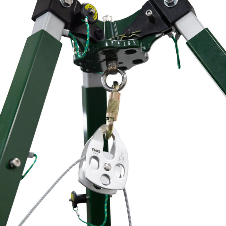 10' Tech Tripod Kit: 65' Material Winch | Safewaze